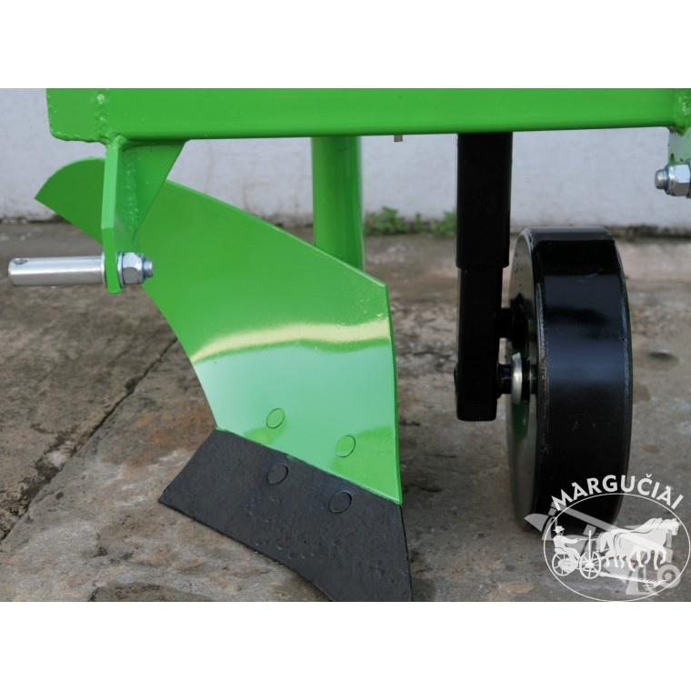 Plūgai mini traktoriukams "Farmostal" su 20 cm užgriebio pločiu ...